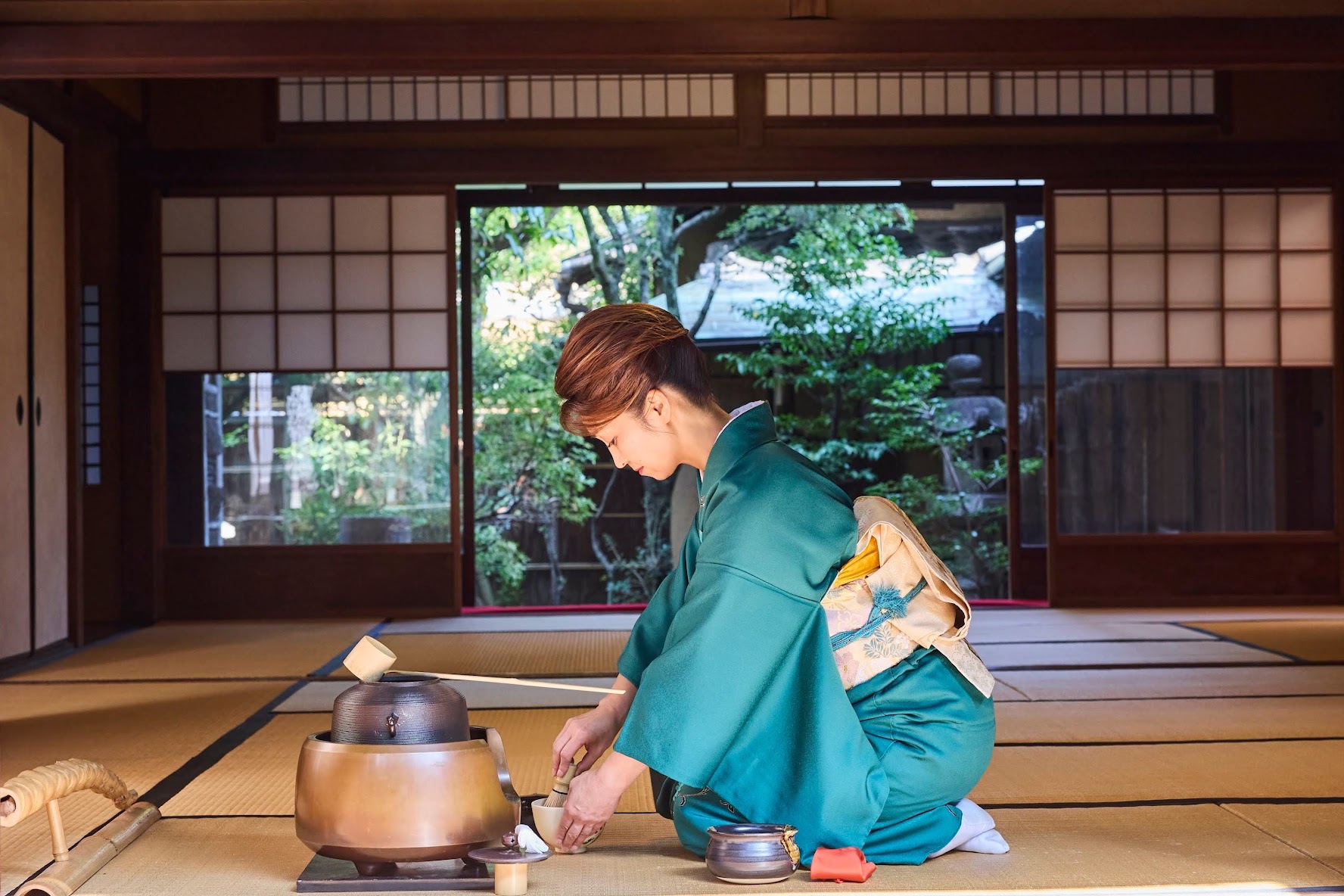 Tea Ceremony Rules & Steps and Lessons - Tea Ceremony Japan Experiences ...