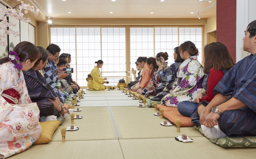 Private Kimono Tea Ceremony for Groups Kyoto Maikoya - Tea Ceremony ...